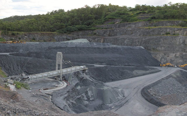 Industry calls for better spoil management - Quarry