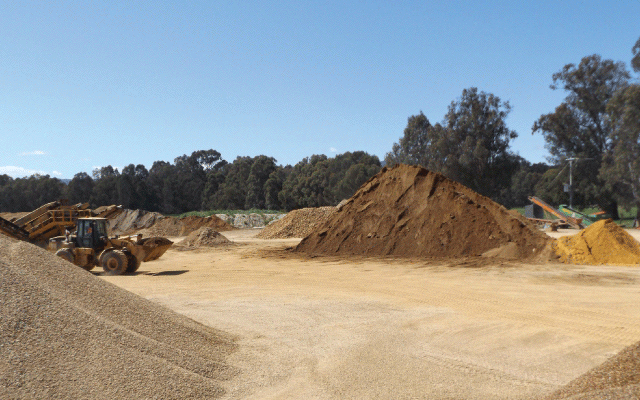 Assessing the ?value at risk? of a quarry operation - Quarry