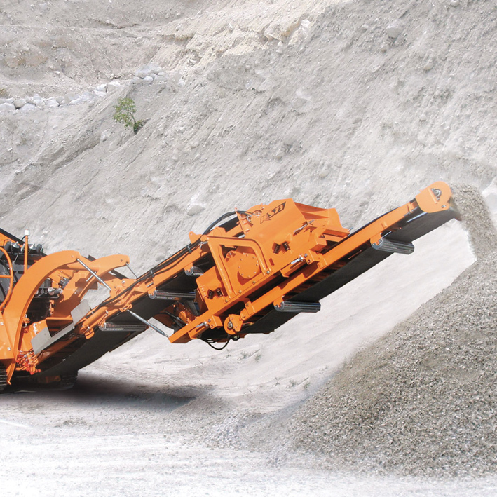 Tracked impact crusher compact but powerful - Quarry