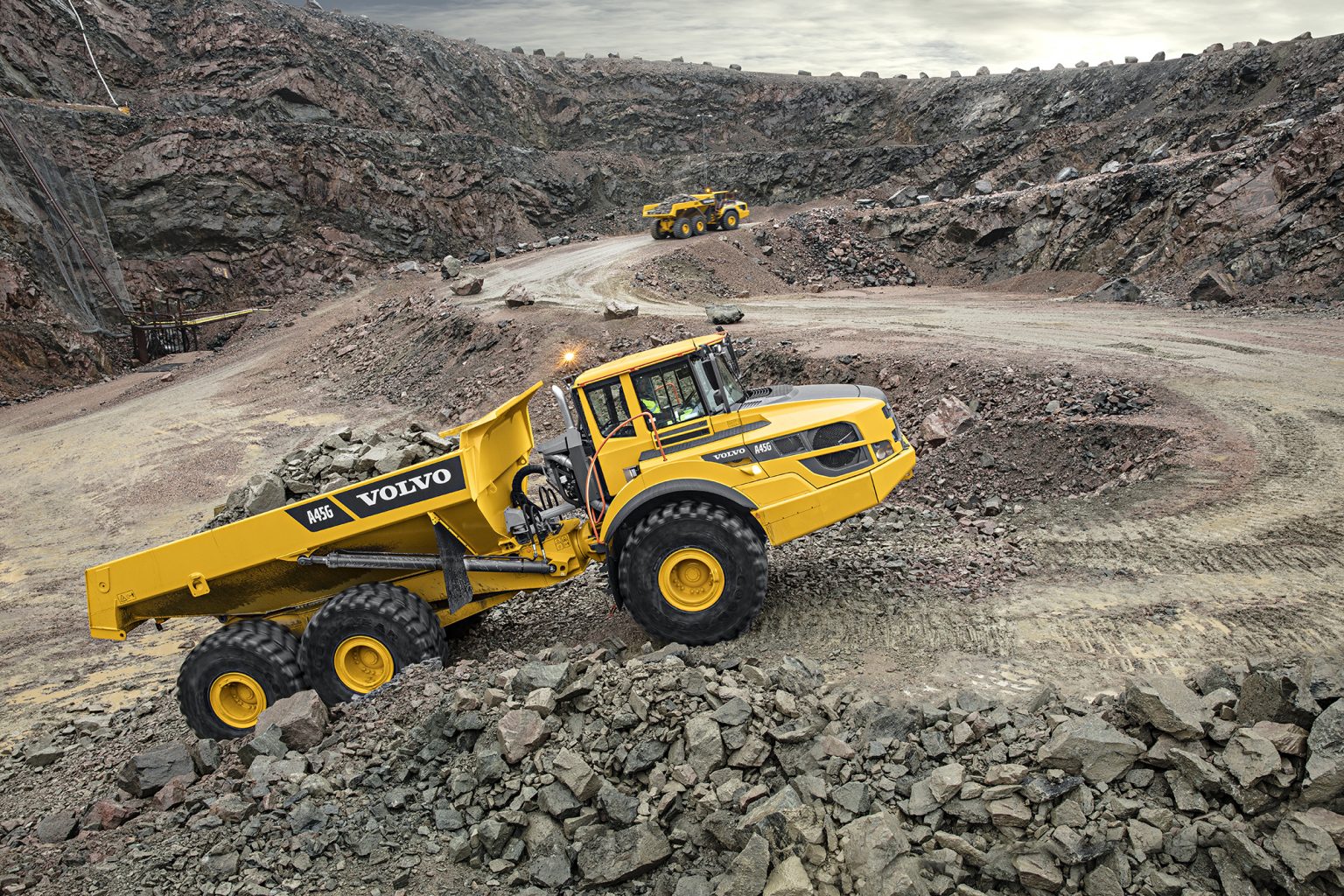 Sizing and gaining the most from your mining excavators and haulers ...